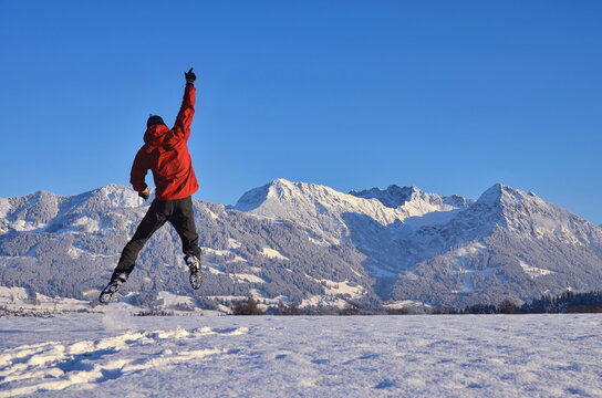 Freudensprung Bilder – Durchsuchen 13,069 Archivfotos, Vektorgrafiken ...