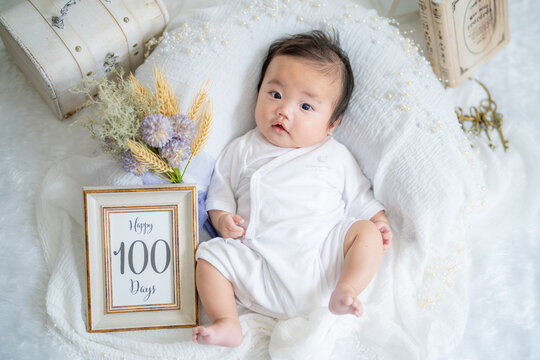「生後100日」の写真素材 61件の無料イラスト画像 Adobe Stock