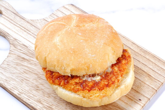 「Schnitzelsemmel」の写真素材 | 112件の無料イラスト画像 | Adobe Stock