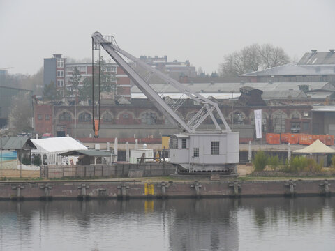 รูปภาพVerladekran – เลือกดูภาพถ่ายสต็อก เวกเตอร์ และวิดีโอ462 | Adobe Stock