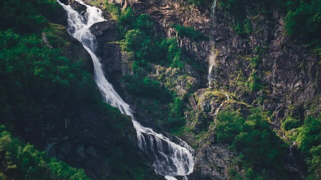 Lagenstein Bilder – Durchsuchen 4,048 Archivfotos, Vektorgrafiken und ...