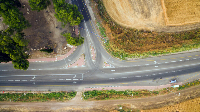 Imágenes de T-Intersection: descubre bancos de fotos, ilustraciones ...