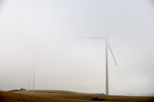 Dark.windmill bilder – Bläddra bland 5,196 stockfoton, vektorer och ...