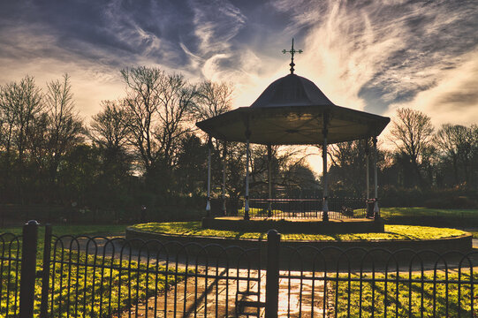 Kiosko Images – Browse 537 Stock Photos, Vectors, and Video | Adobe Stock