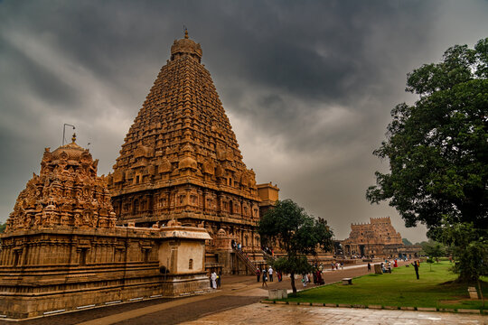 รูปภาพ"Thanjavur Big Temple" – เลือกดูภาพถ่ายสต็อก เวกเตอร์ และวิดีโอ35 ...