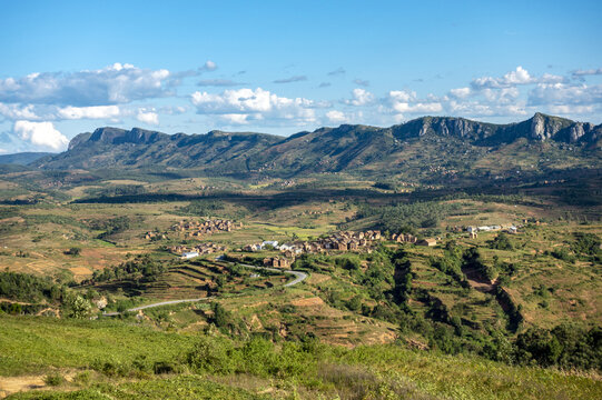 "Madagascar Landscape" Images – Browse 372 Stock Photos, Vectors, and ...