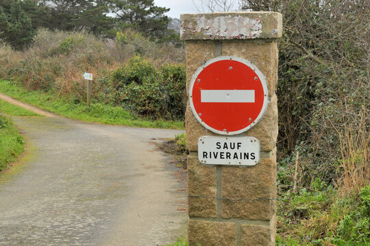 Sauf bilder – Bläddra bland 893 stockfoton, vektorer och videor | Adobe ...