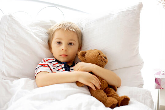 "Sick Children" Bilder – Durchsuchen 370 Archivfotos, Vektorgrafiken ...