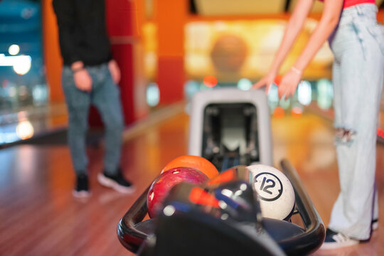 รูปภาพGutterball – เลือกดูภาพถ่ายสต็อก เวกเตอร์ และวิดีโอ91 | Adobe Stock
