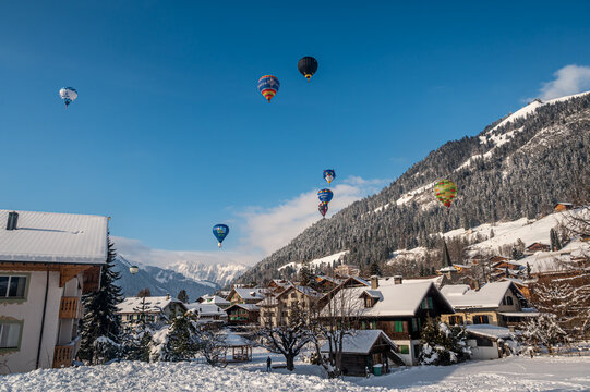 Luftballonwettbewerb Bilder – Durchsuchen 4,673 Archivfotos ...