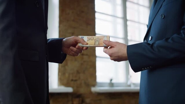 Bribe Images – Parcourir 105,006 le catalogue de photos, vecteurs et ...