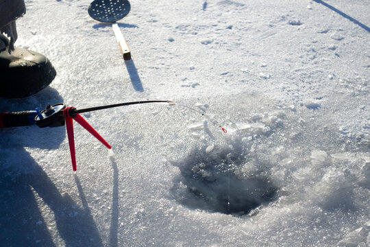 รูปภาพIce-Hole – เลือกดูภาพถ่ายสต็อก เวกเตอร์ และวิดีโอ2,482 | Adobe Stock