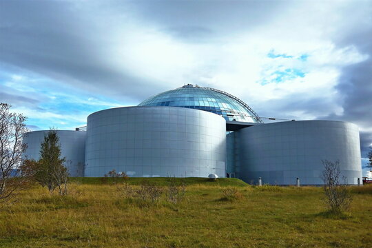 Perlan bilder – Bläddra bland 443 stockfoton, vektorer och videor ...