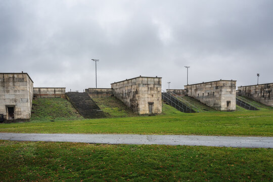 รูปภาพZeppelinfeld – เลือกดูภาพถ่ายสต็อก เวกเตอร์ และวิดีโอ434 | Adobe ...