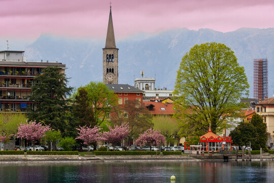 Kitschig bilder – Bläddra bland 2,771 stockfoton, vektorer och videor ...