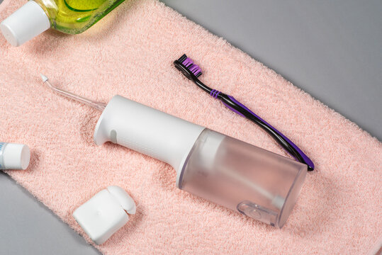 "Water Flosser" Bilder – Durchsuchen 349 Archivfotos, Vektorgrafiken ...