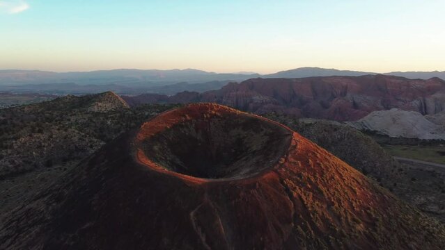 "Volcano Peak" Billeder – Gennemse 100 stockfotos, vektorer og videoer ...