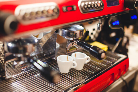 รูปภาพBarrista – เลือกดูภาพถ่ายสต็อก เวกเตอร์ และวิดีโอ231,140 | Adobe ...