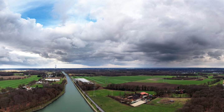 Schiffhebewerk Bilder – Durchsuchen 509 Archivfotos, Vektorgrafiken und ...