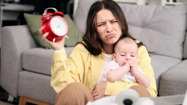 Worry Moms Images – Browse 24,679 Stock Photos, Vectors, and Video ...