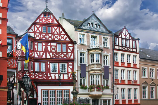 Bernkastel-Kues Images – Browse 2,195 Stock Photos, Vectors, and Video ...