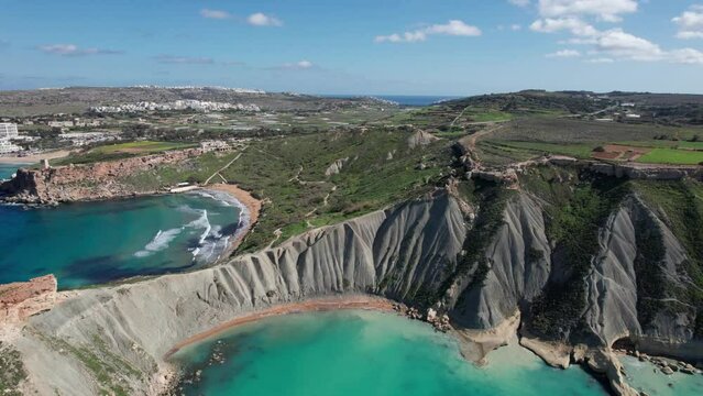 "Clay Cliffs" Imagens – Procure 330 fotos, vetores e vídeos | Adobe Stock