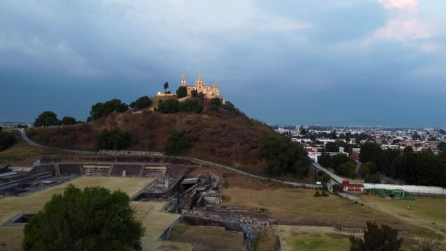 Great Pyramid Of Cholula Images – Browse 923 Stock Photos, Vectors, and ...