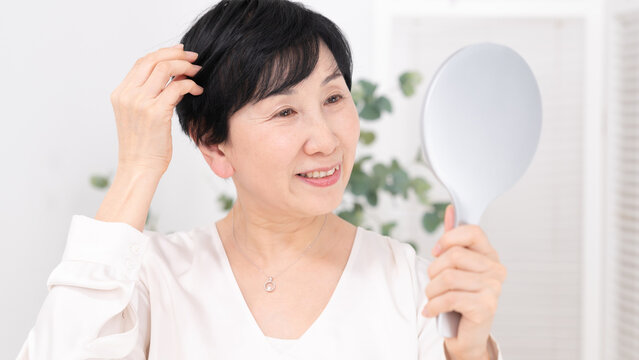 รูปภาพOld-Age – เลือกดูภาพถ่ายสต็อก เวกเตอร์ และวิดีโอ1,123,968 | Adobe ...