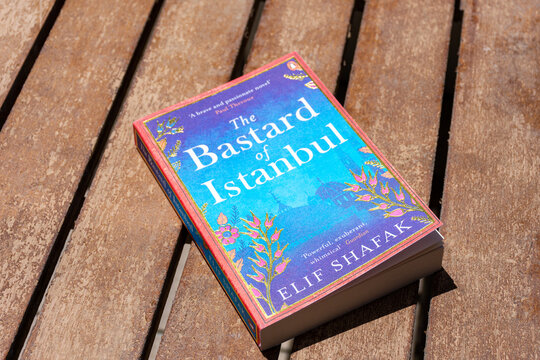 Elif Bilder – Durchsuchen 192 Archivfotos, Vektorgrafiken und Videos ...