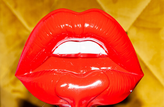 Afbeeldingen over "Lush Lips" – Blader in stockfoto's, vectoren en ...