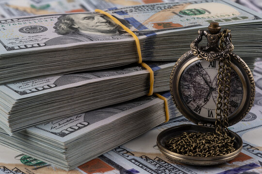 Afbeeldingen over "Time Is Money" – Blader in stockfoto's, vectoren en ...
