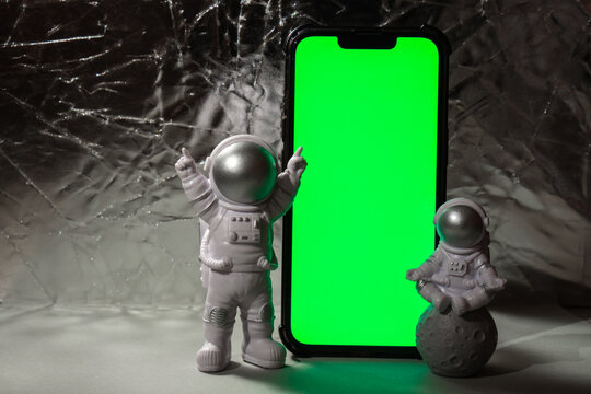 Green Screen Alien Images – Browse 968 Stock Photos, Vectors, and Video ...