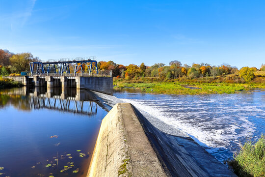 Flussdamm Bilder – Durchsuchen 207,755 Archivfotos, Vektorgrafiken und ...