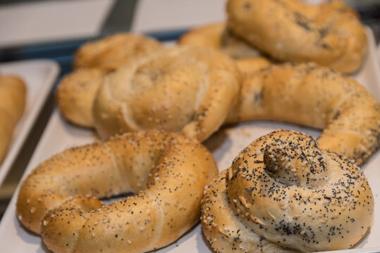 รูปภาพ"Frisches – เลือกดูภาพถ่ายสต็อก เวกเตอร์ และวิดีโอ13,382 | Adobe ...