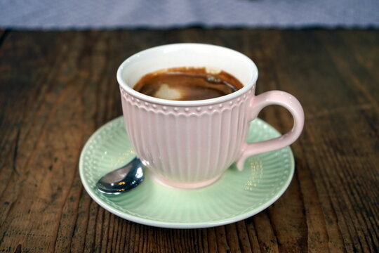 Viertelpause Bilder – Durchsuchen 733 Archivfotos, Vektorgrafiken und ...