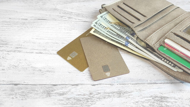 "Open Wallet" Images – Browse 158 Stock Photos, Vectors, and Video ...