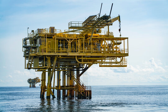 รูปภาพWellhead – เลือกดูภาพถ่ายสต็อก เวกเตอร์ และวิดีโอ5,655 | Adobe Stock