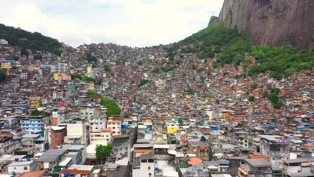 Favella Bilder – Durchsuchen 187 Archivfotos, Vektorgrafiken und Videos ...