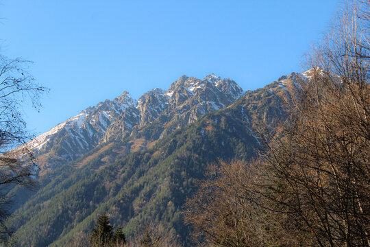 รูปภาพDombay-Ulgen – เลือกดูภาพถ่ายสต็อก เวกเตอร์ และวิดีโอ269 | Adobe ...