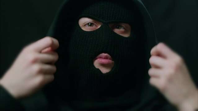 "Ski Mask" Images – Browse 4,447 Stock Photos, Vectors, and Video ...