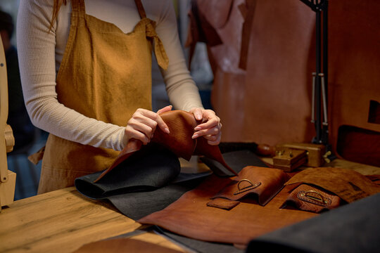 "Leather Industry" Imagens – Procure 973 fotos, vetores e vídeos ...