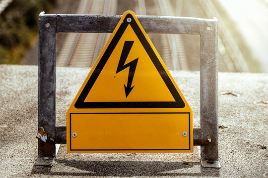 Warn-Schild Images – Browse 11 Stock Photos, Vectors, and Video | Adobe ...
