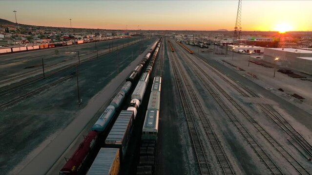 "Train Yard" bilder – Bläddra bland 3,459 stockfoton, vektorer och ...