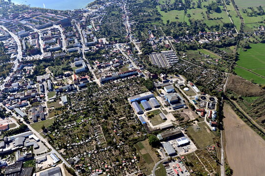 Stadtteil bilder – Bläddra bland 18,954 stockfoton, vektorer och videor ...