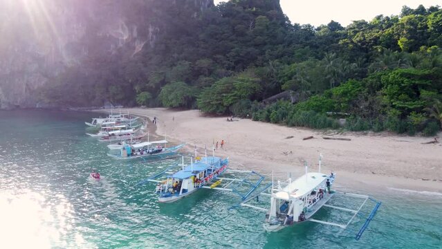Imágenes de "Helicopter Island": descubre bancos de fotos ...