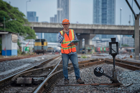 Bahnschiene Bilder – Durchsuchen 49,025 Archivfotos, Vektorgrafiken und ...