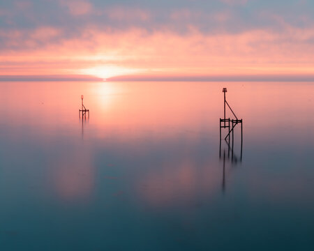 Imágenes de "Calm Sea": descubre bancos de fotos, ilustraciones ...