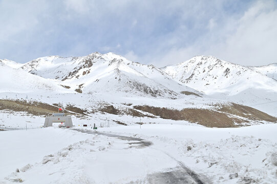 "Khunjerab Pass" Images – Browse 174 Stock Photos, Vectors, and Video ...