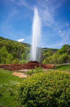 Water Geyser Images – Browse 95,125 Stock Photos, Vectors, and Video ...