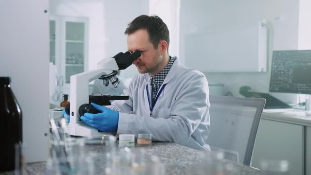 "Lab Technician" Images – Browse 11,574 Stock Photos, Vectors, and ...